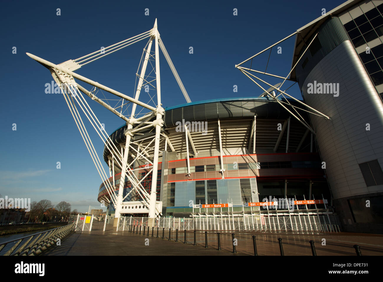 Millenium stadium exterior hi-res stock photography and images - Alamy