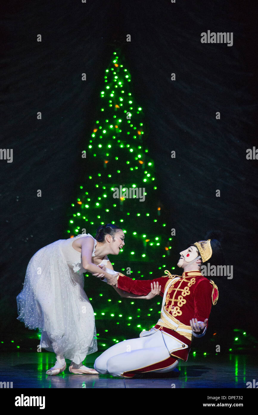 The Nutcracker performed by the English National Ballet at the Coliseum ...