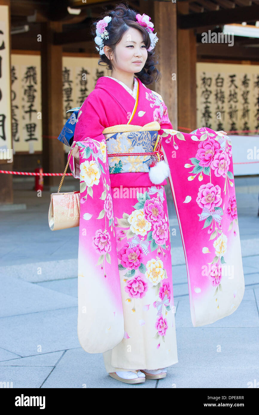 Seijin shiki hi-res stock photography and images - Alamy