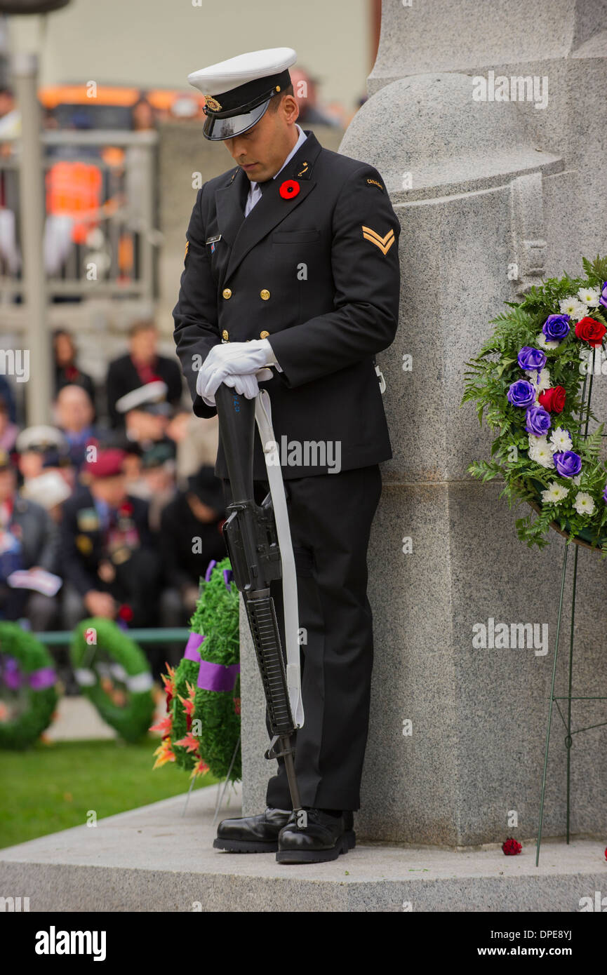 Canadian Military Honour guard at Vancouver Cenotaph Remembrance Day ...