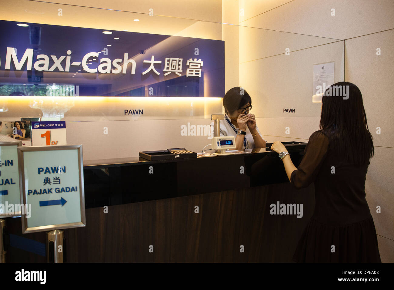 Maxi Cash High Resolution Stock Photography and Images - Alamy