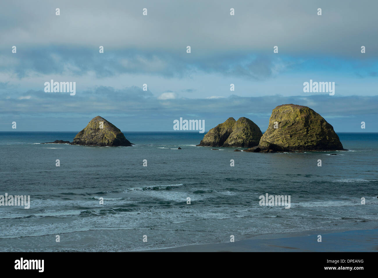 Sea stacks off the coast of Oregon in Oceanside. USA Stock Photo - Alamy