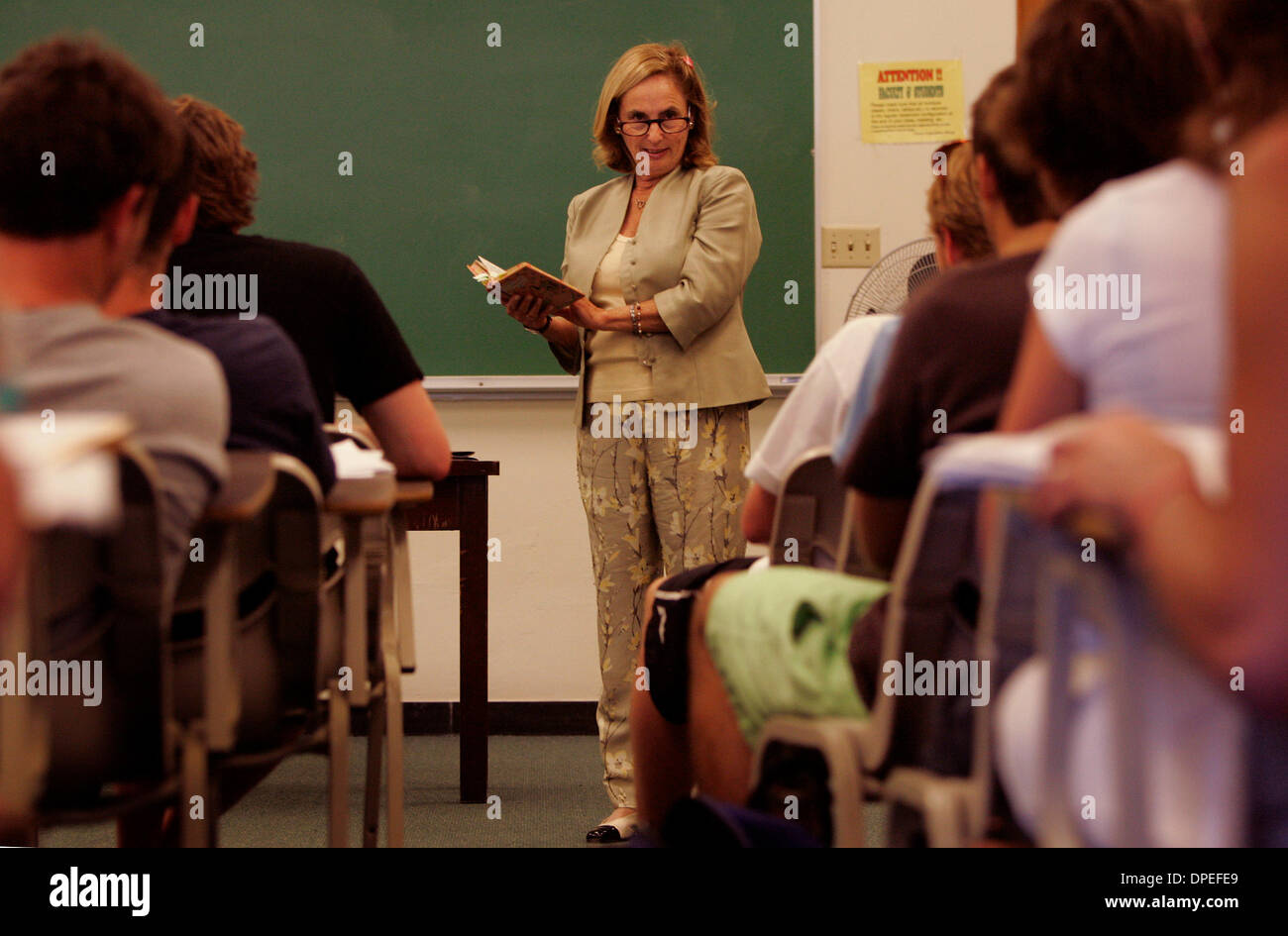 Kathy kohner zuckerman hi-res stock photography and images - Alamy