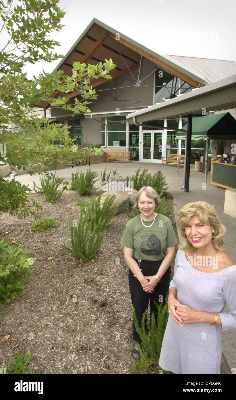(published 07/26/2003, NC-13; NI-6) ---LEAD PHOTO--- The landscaping ...