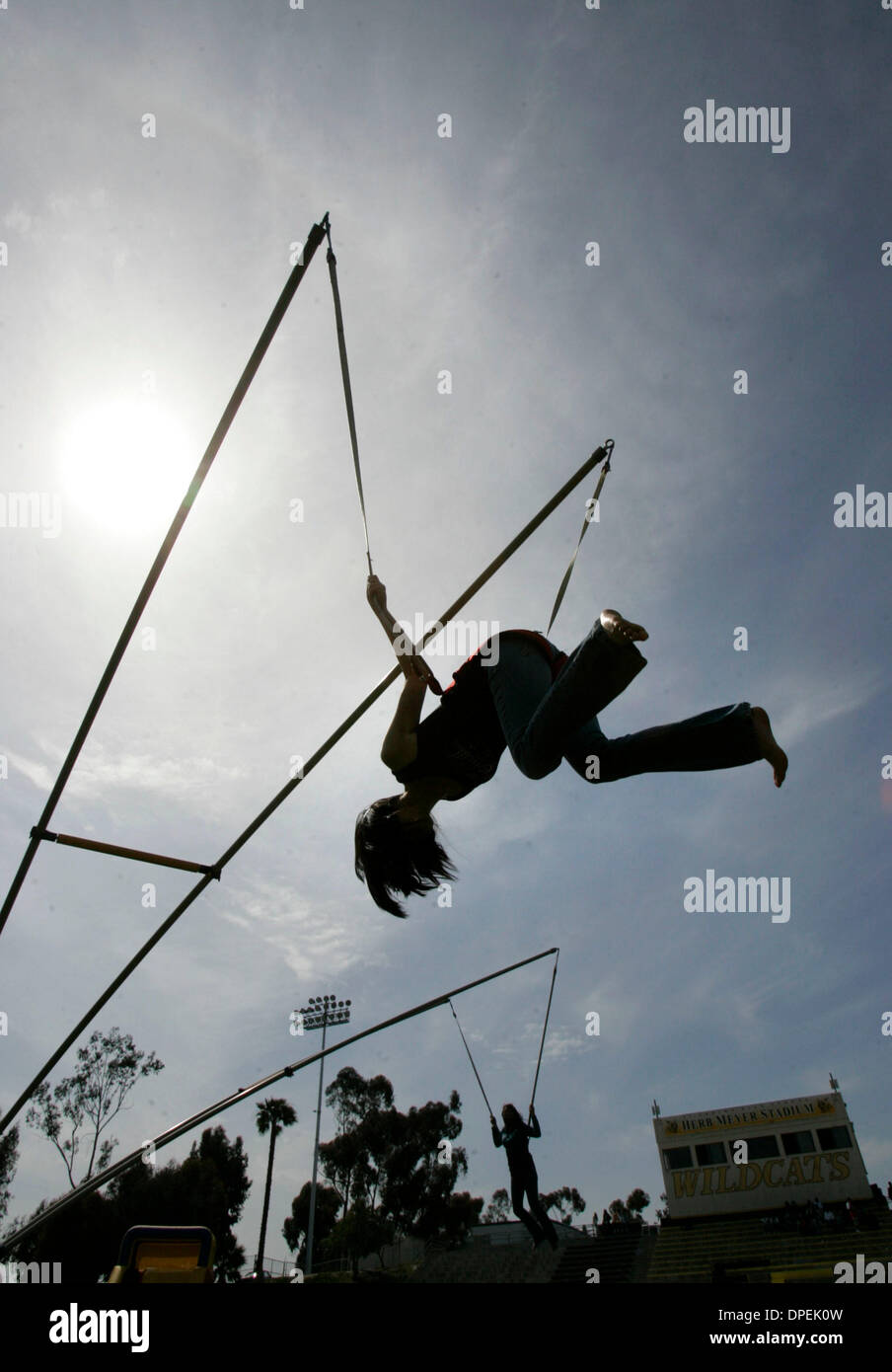 (Published 4/21/2006, NC-3) April 20, 2006, OCEANSIDE, CA, USA Students ...