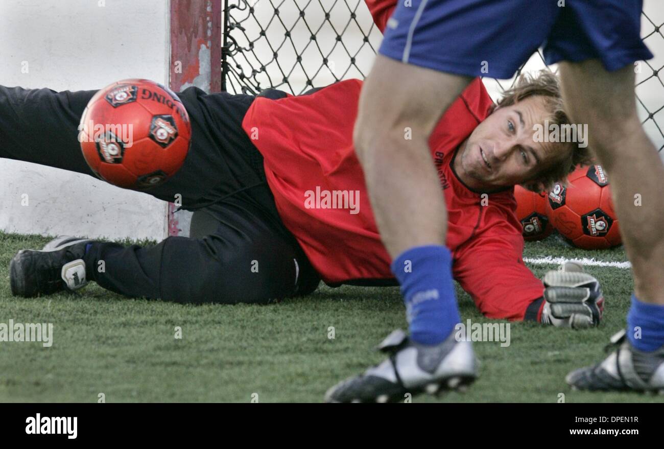 17 11 2004 hi-res stock photography and images - Alamy