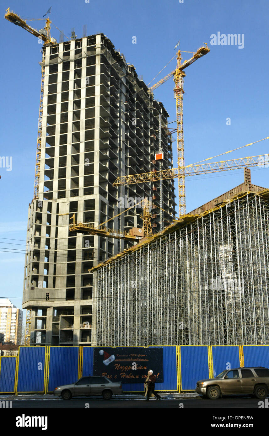 Aug 25, 2006 - Moscow, Russia - The construction boom in Moscow ...