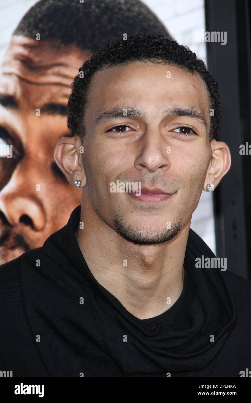 Los Angeles, California, USA. 13th Jan, 2014. Khleo Thomas arriving at ...