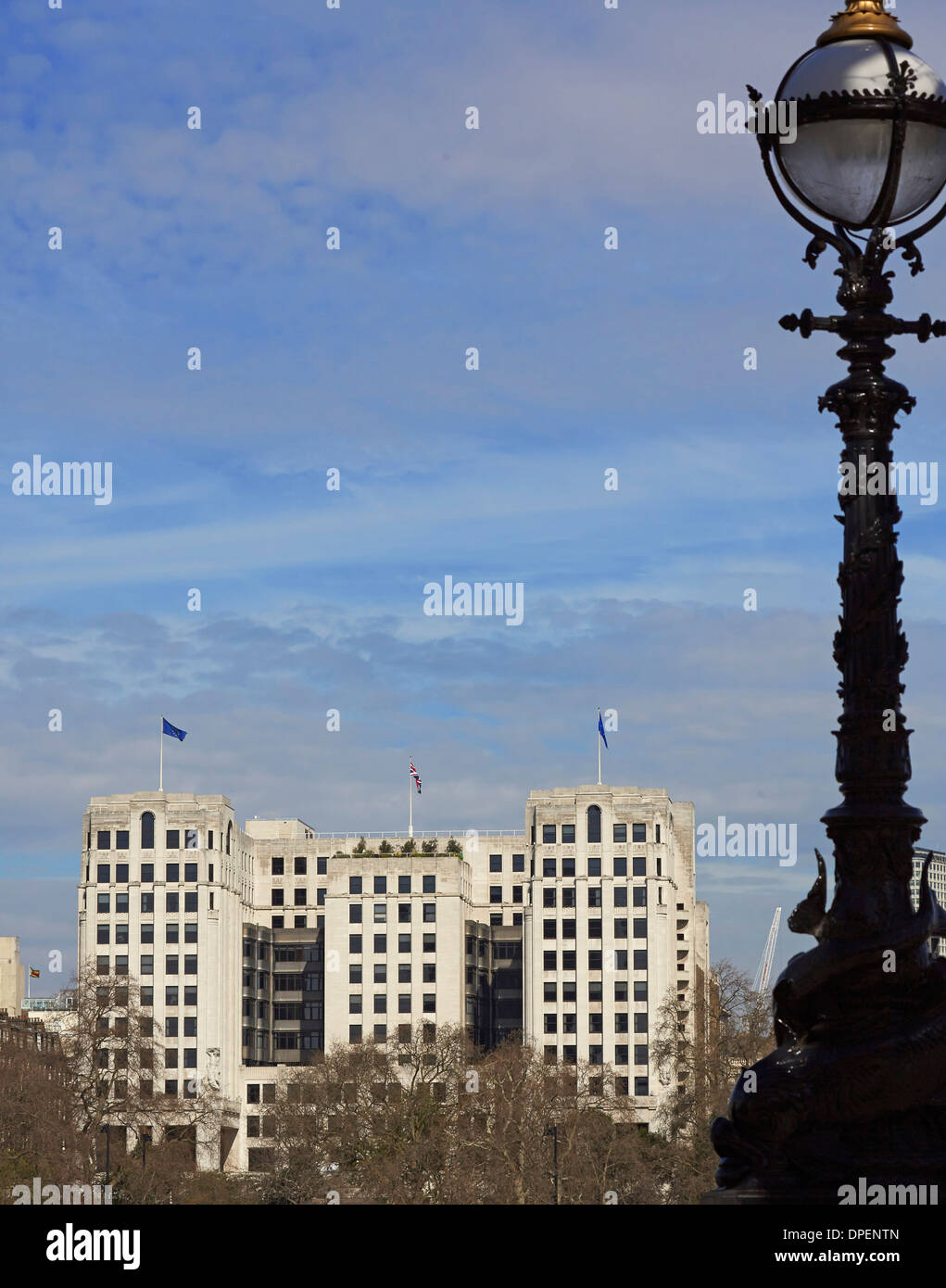 The Adelphi Building, London, United Kingdom. Architect: Colcutt and ...