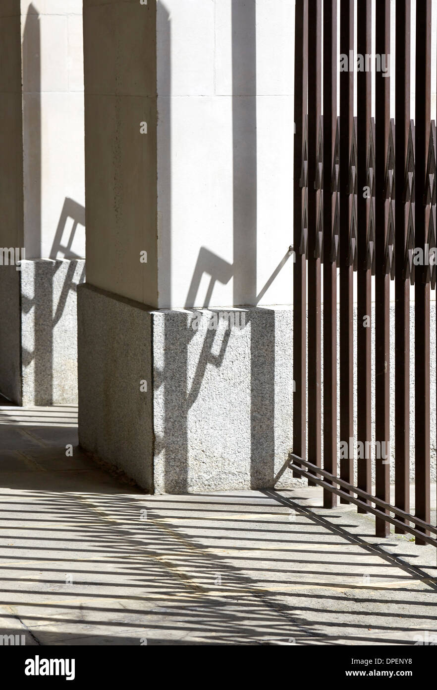 Ra london building hi-res stock photography and images - Alamy