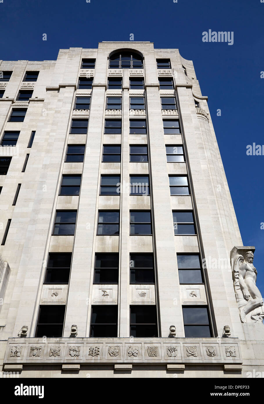 The Adelphi Building, London, United Kingdom. Architect: Colcutt and ...
