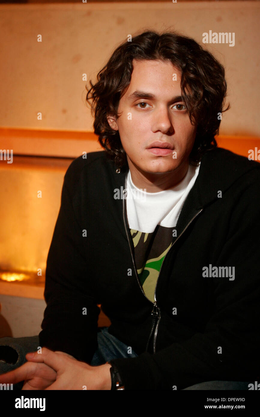 Aug 18, 2006 - New York , New York, USA - Singer guitarist JOHN MAYER ...