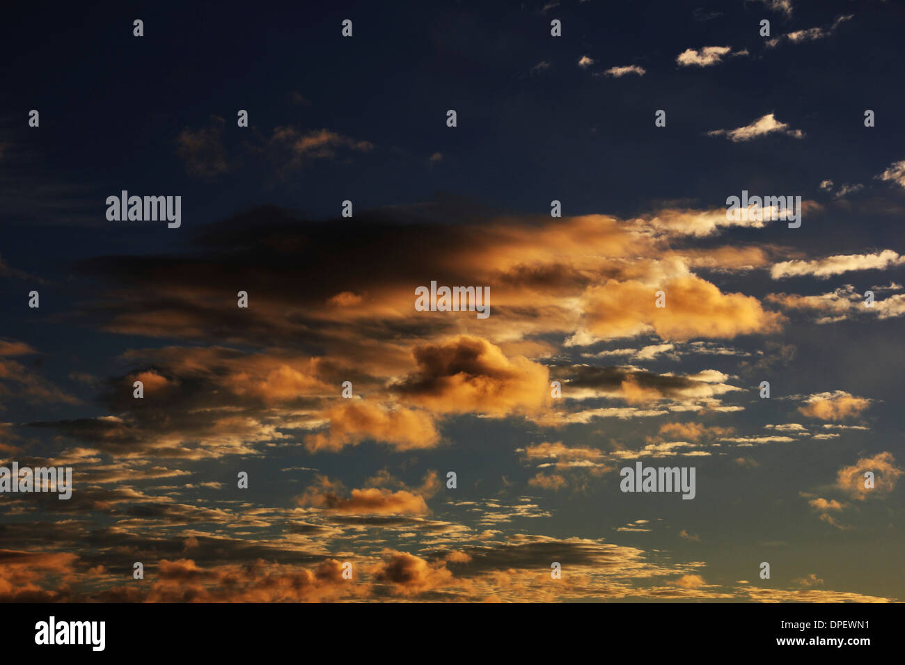 Dawn sunrise clouds sky atmosphere hi-res stock photography and images ...
