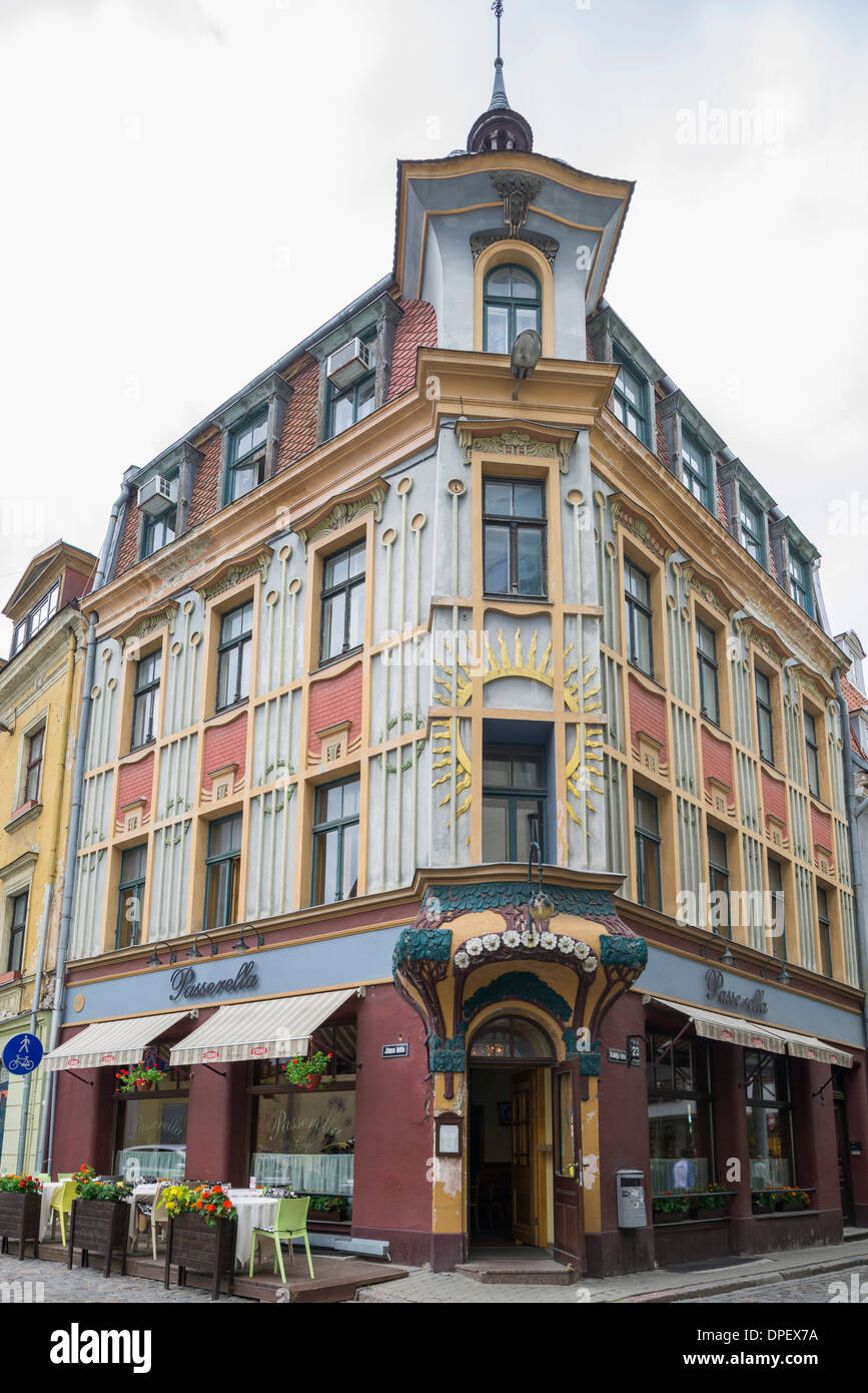 Buildings old town riga hi-res stock photography and images - Alamy
