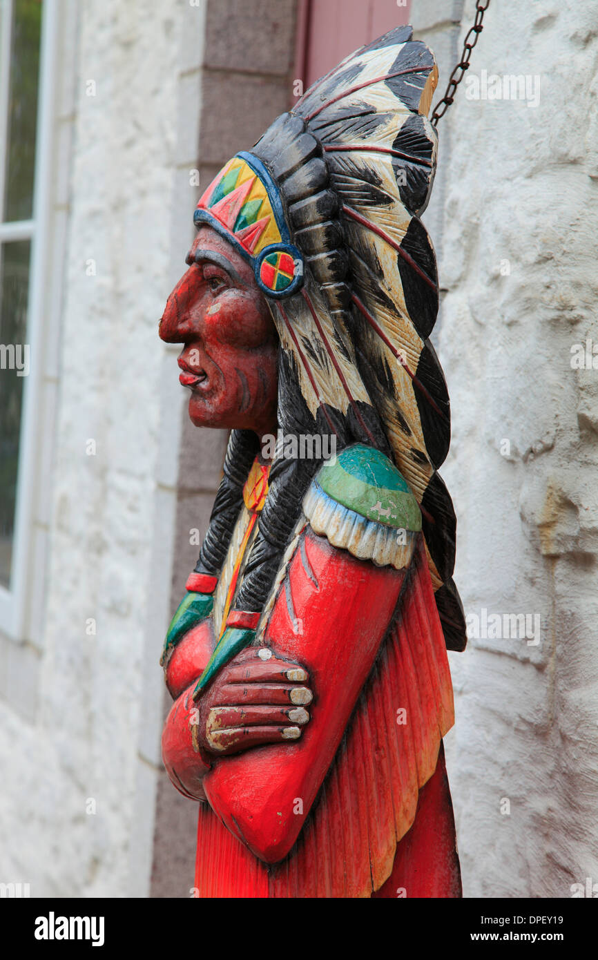Sculpture native american quebec city hi-res stock photography and ...