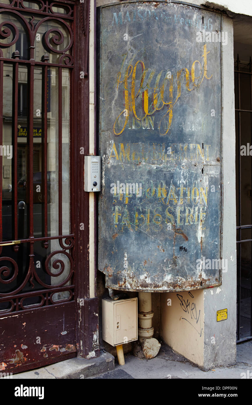 Old sign in Paris street Stock Photo - Alamy