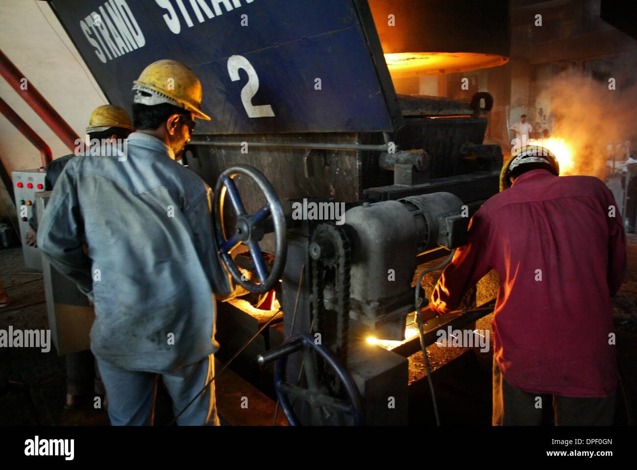 Dangerous working conditions hi-res stock photography and images - Alamy