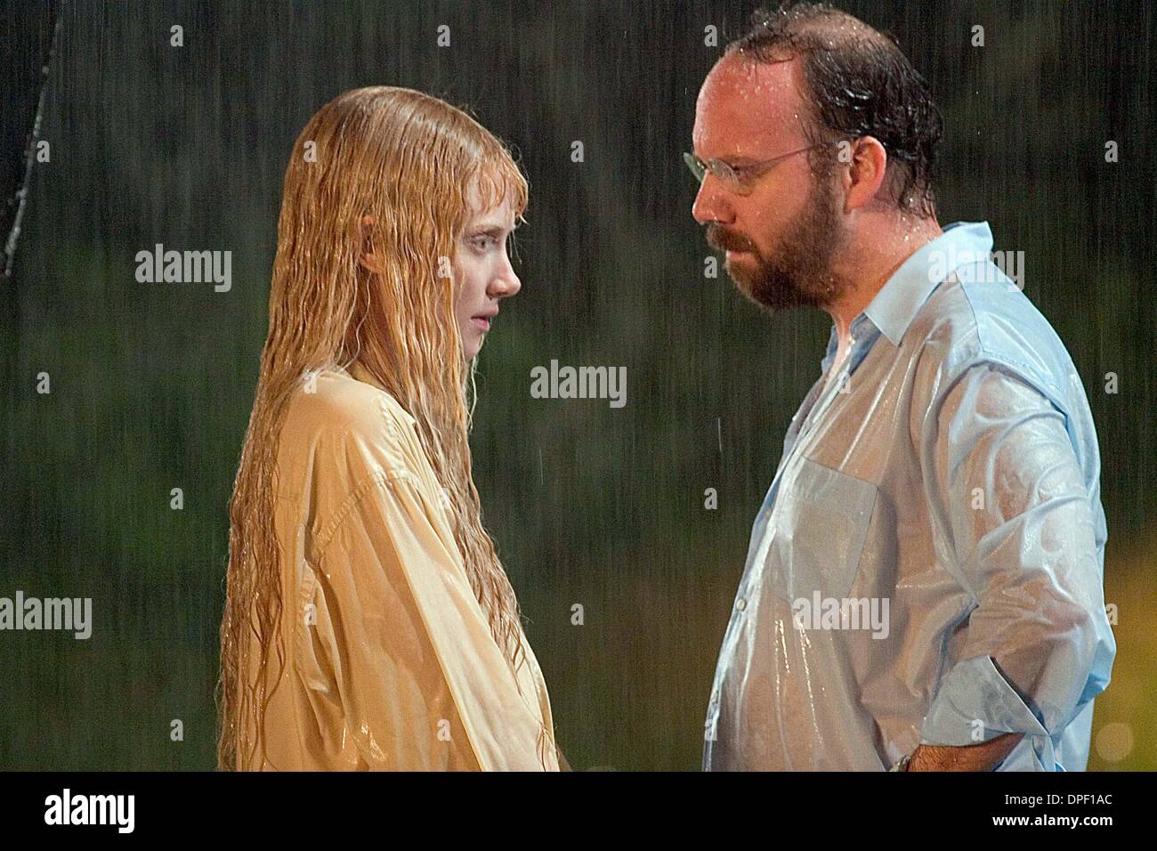 Bryce dallas paul giamatti lady hi-res stock photography and images - Alamy