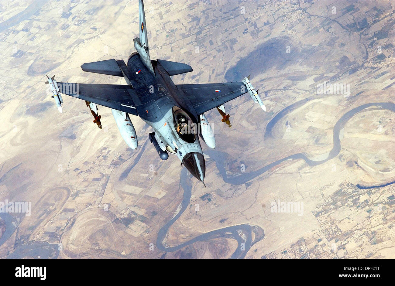 F16 of the dutch royal air force Stock Photo - Alamy