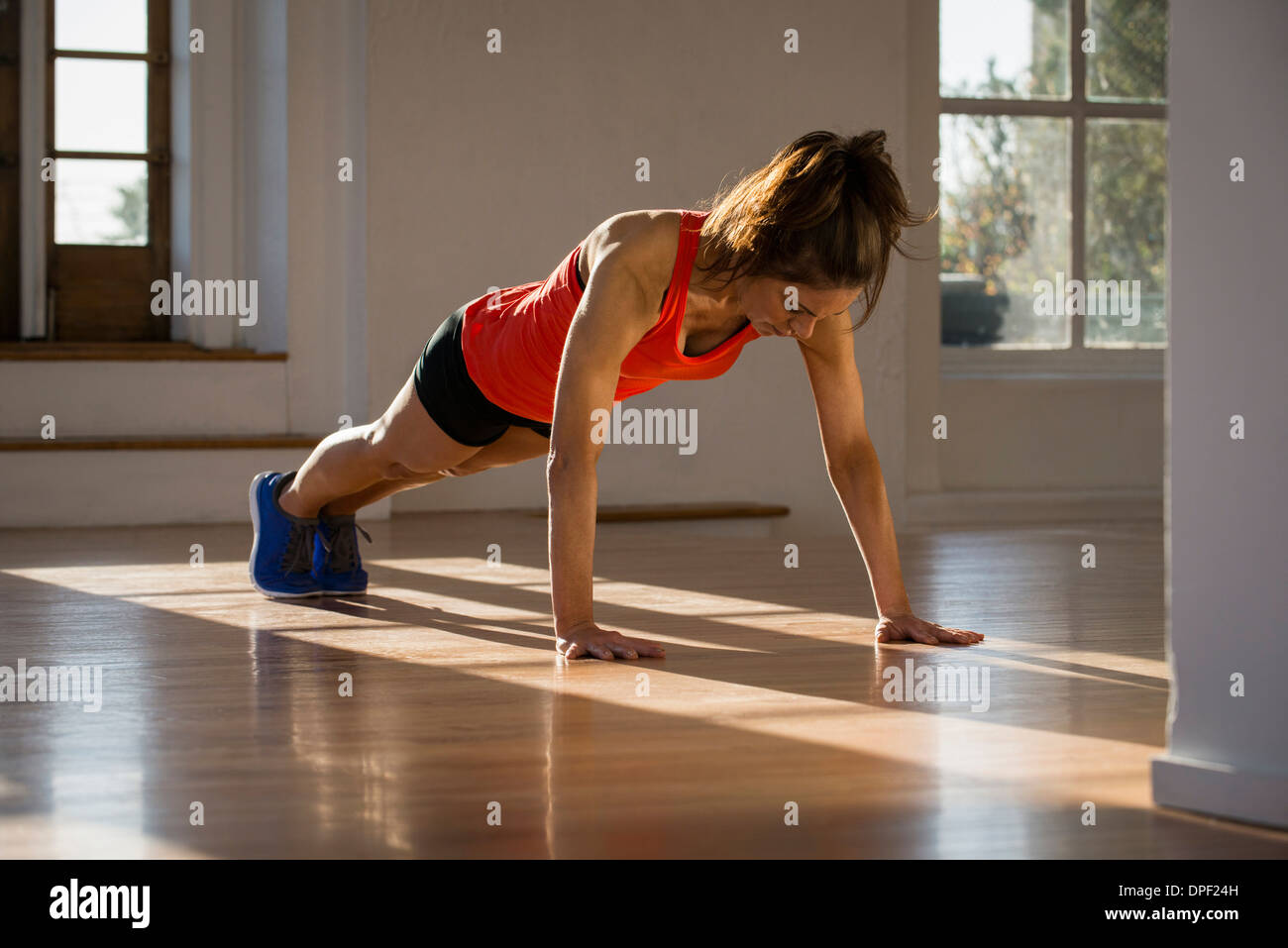 Position of strength hi-res stock photography and images - Alamy