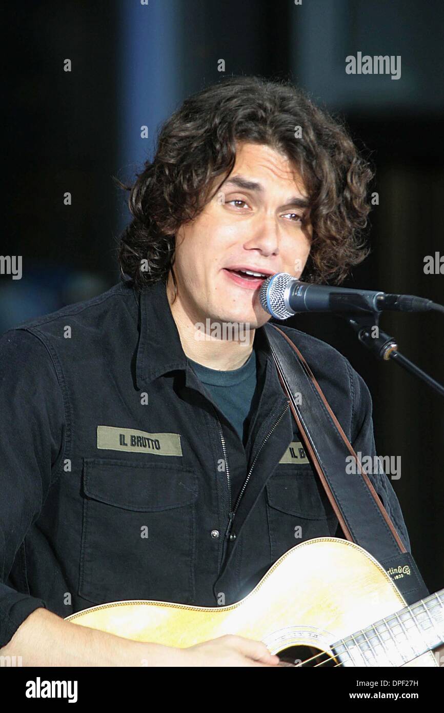 Aug. 25, 2006 - New York, New York, U.S. - K49400BC.NBC'S TODAY SHOW ...