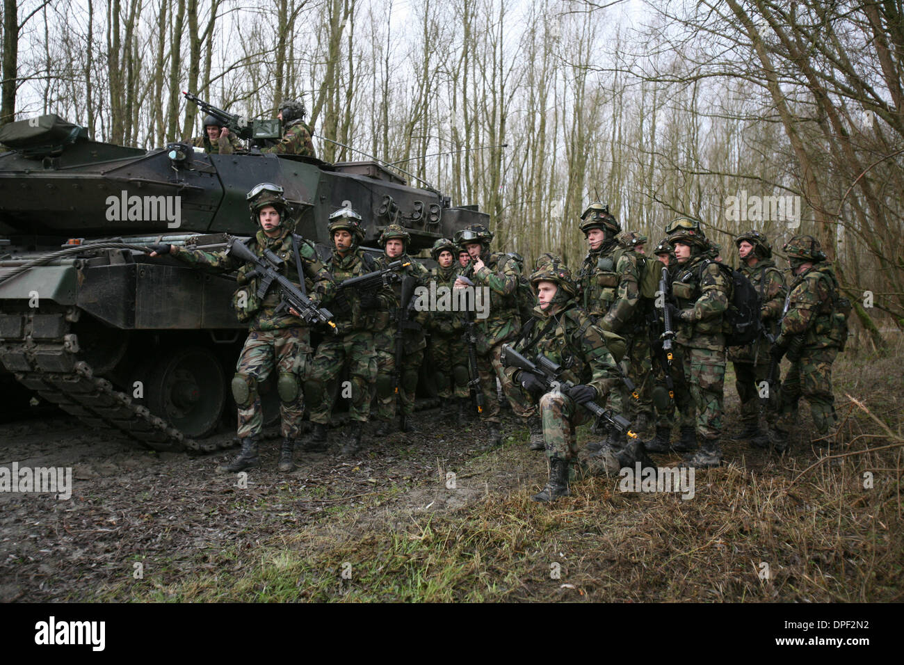 Navy seals training drill hi-res stock photography and images - Alamy