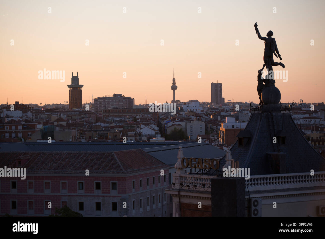 Skyline sunrise hi-res stock photography and images - Alamy