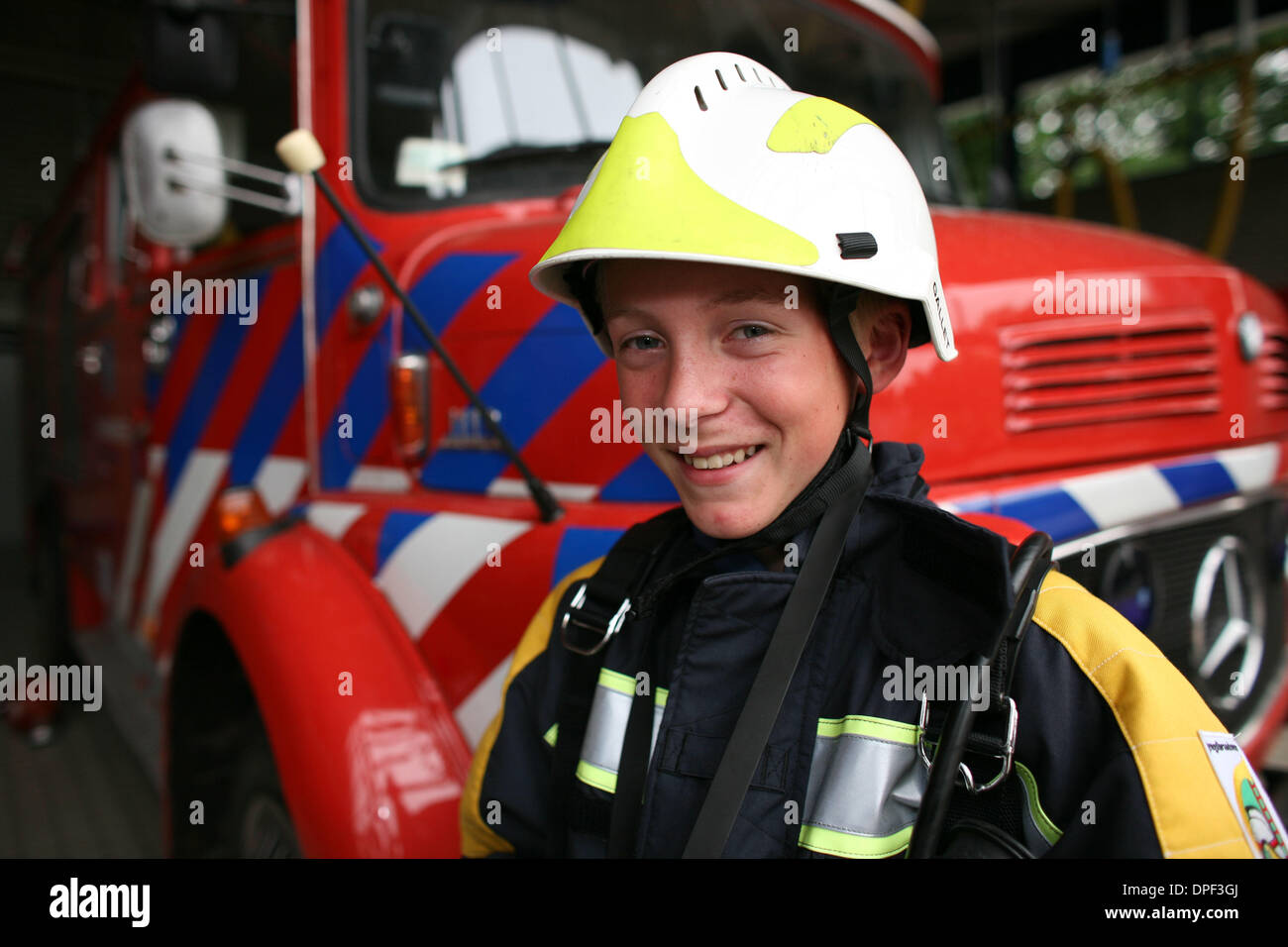 Firemen barrack hi-res stock photography and images - Alamy
