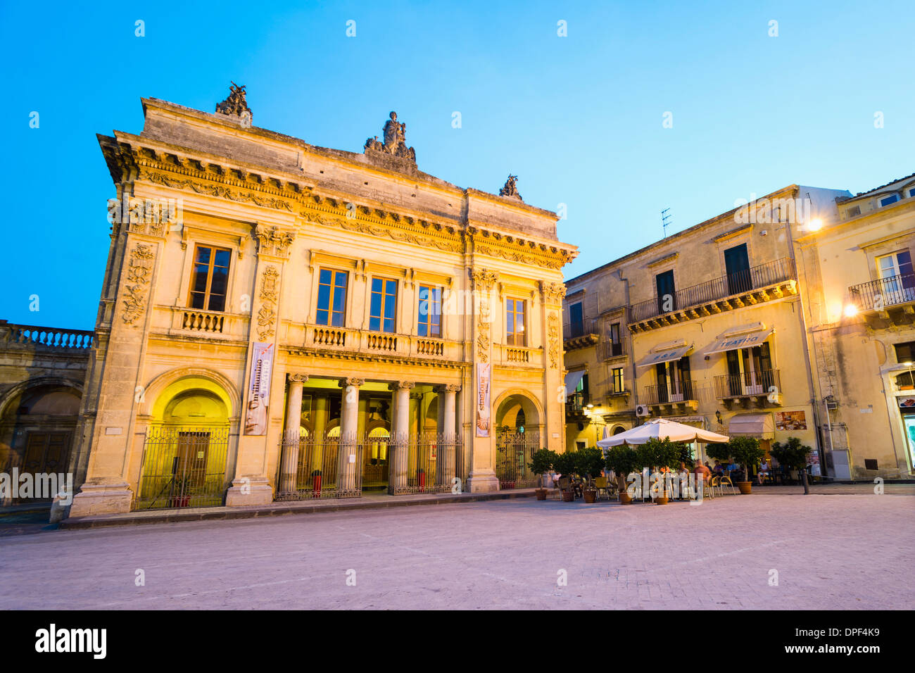 Maggio hi-res stock photography and images - Alamy