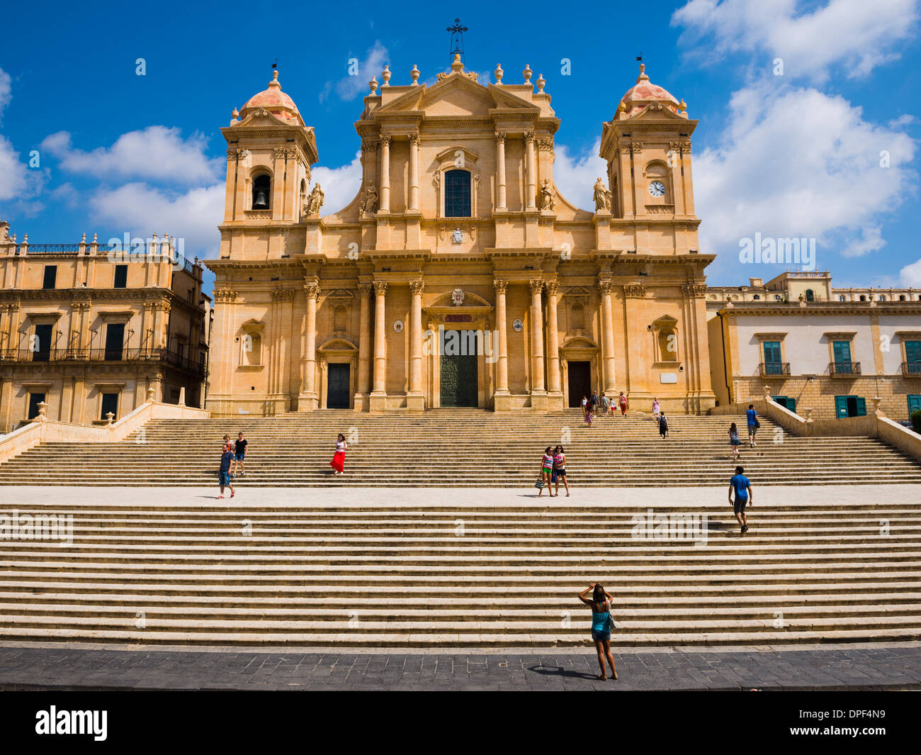 Tourists at Duomo (Noto Cathedral) (St. Nicholas Cathedral), Noto, Val ...