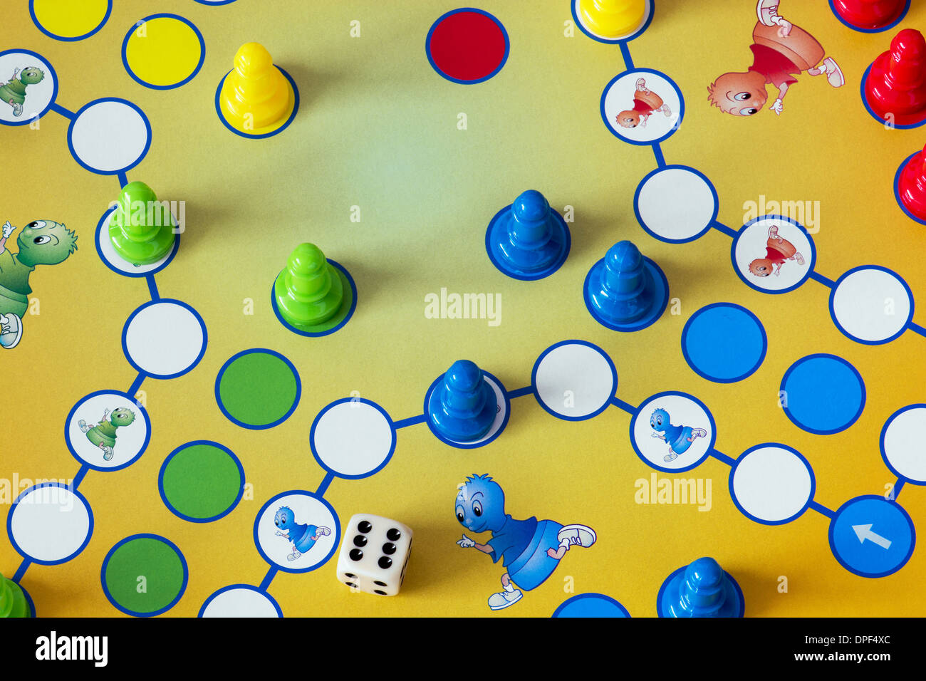 Close up of Game of Ludo Stock Photo - Alamy