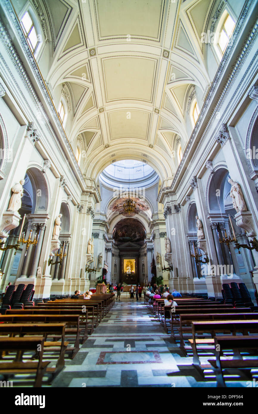 Tourists inside Palermo Cathedral (Duomo di Palermo), Palermo, Sicily ...