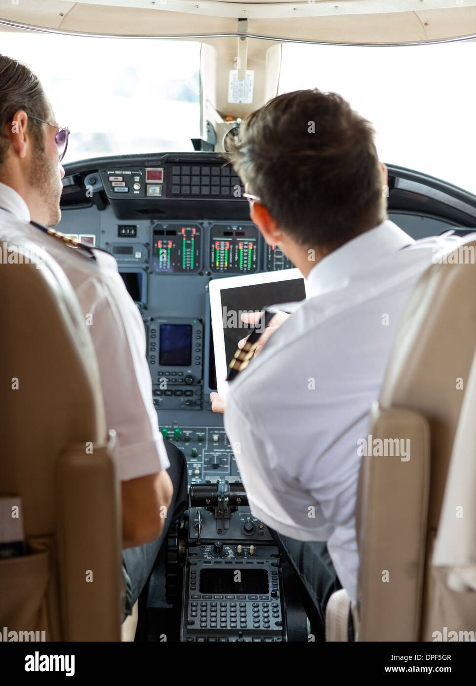 Private pilot cockpit hi-res stock photography and images - Alamy