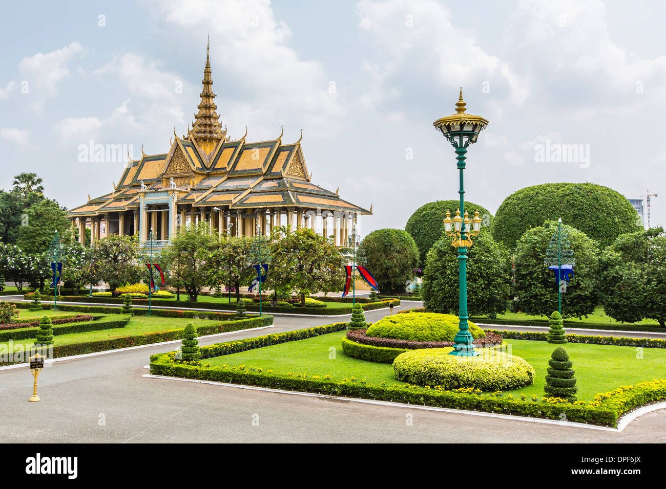Moonlight pavilion phnom penh blue sky hi-res stock photography and ...