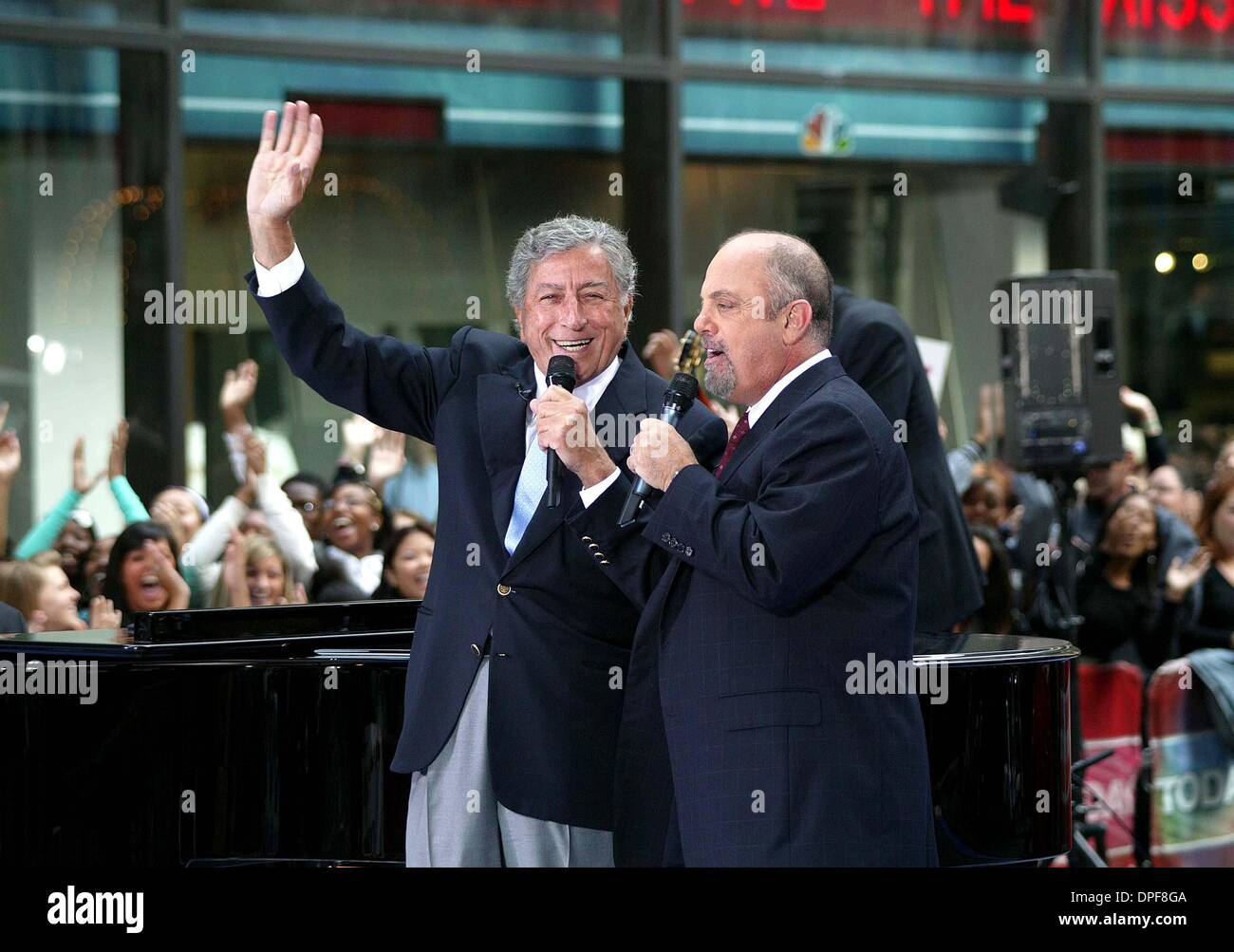 Sept. 22, 2006 - New York, New York, U.S. - K49965BCO.TONY BENNETT AND ...