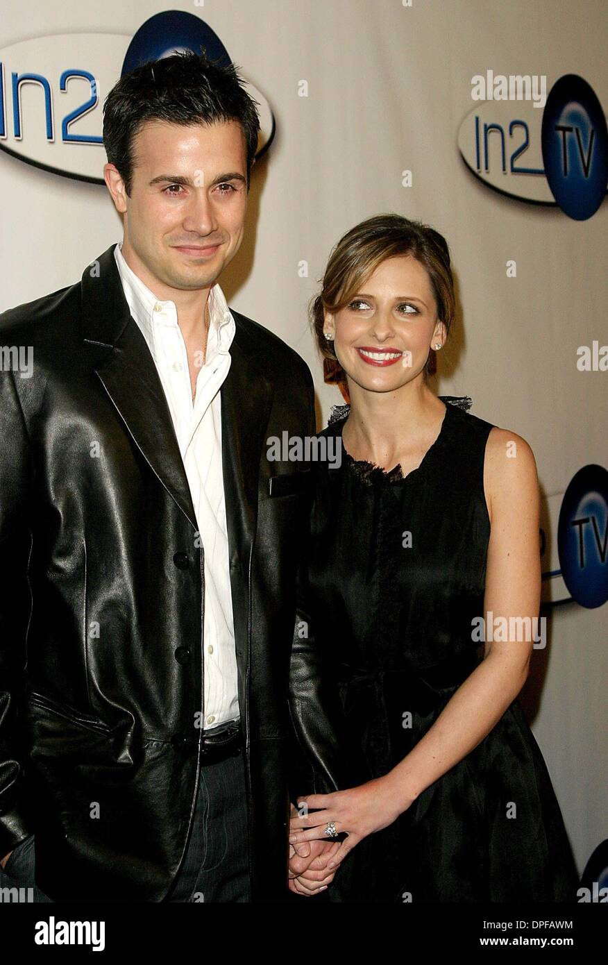 Sarah michelle geller freddie prinze jr hi-res stock photography and ...