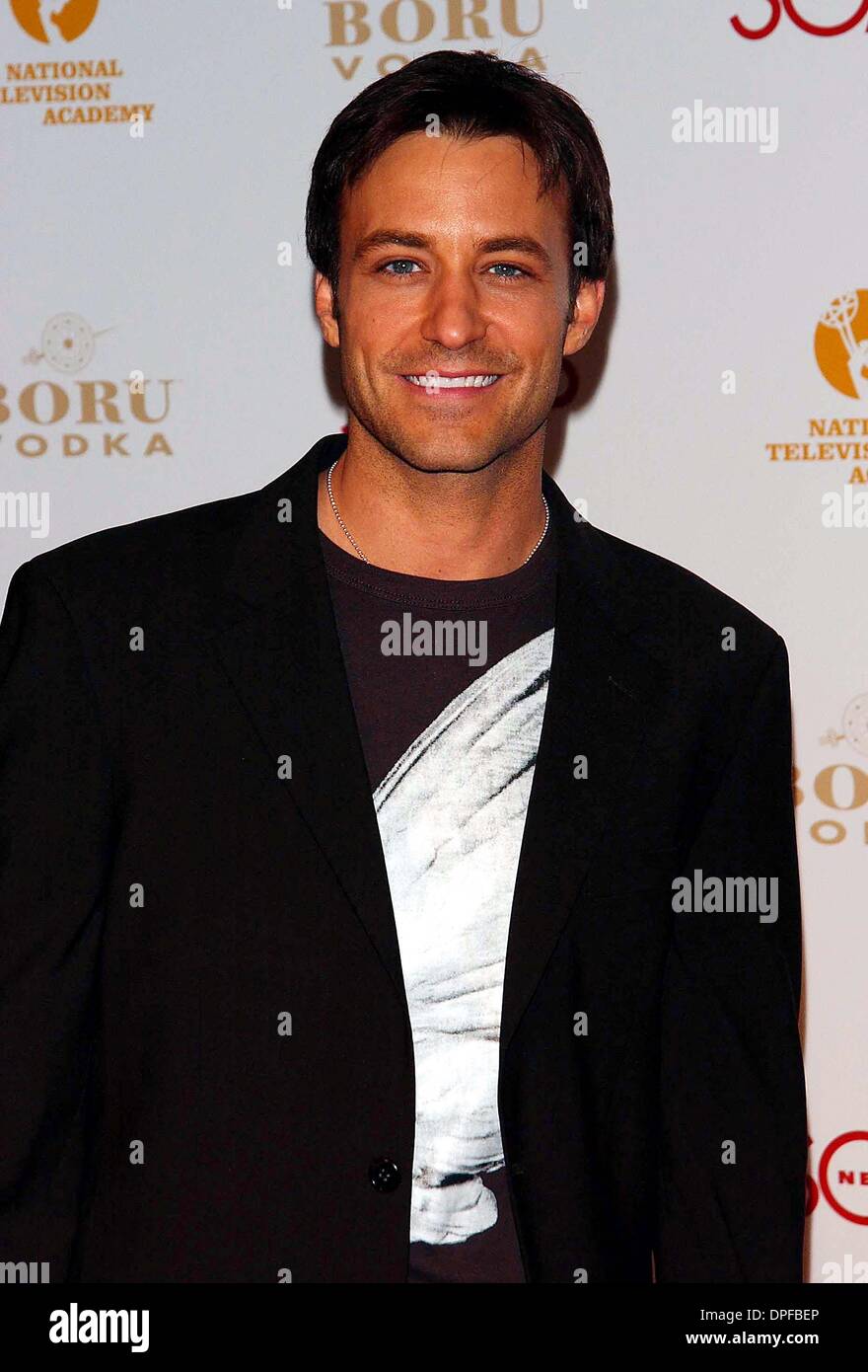 Apr. 27, 2006 - Hollywood, California, U.S. - K47701EG.33RD ANNUAL ...