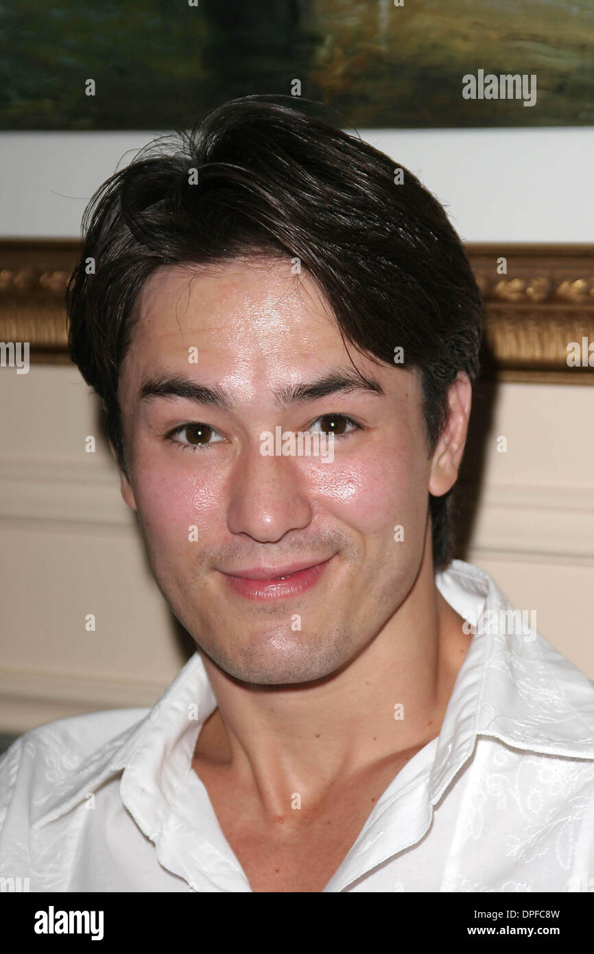 July 12, 2006 - Hollywood, California, U.S. - K49002EG.25TH ANNUAL VSDA ...