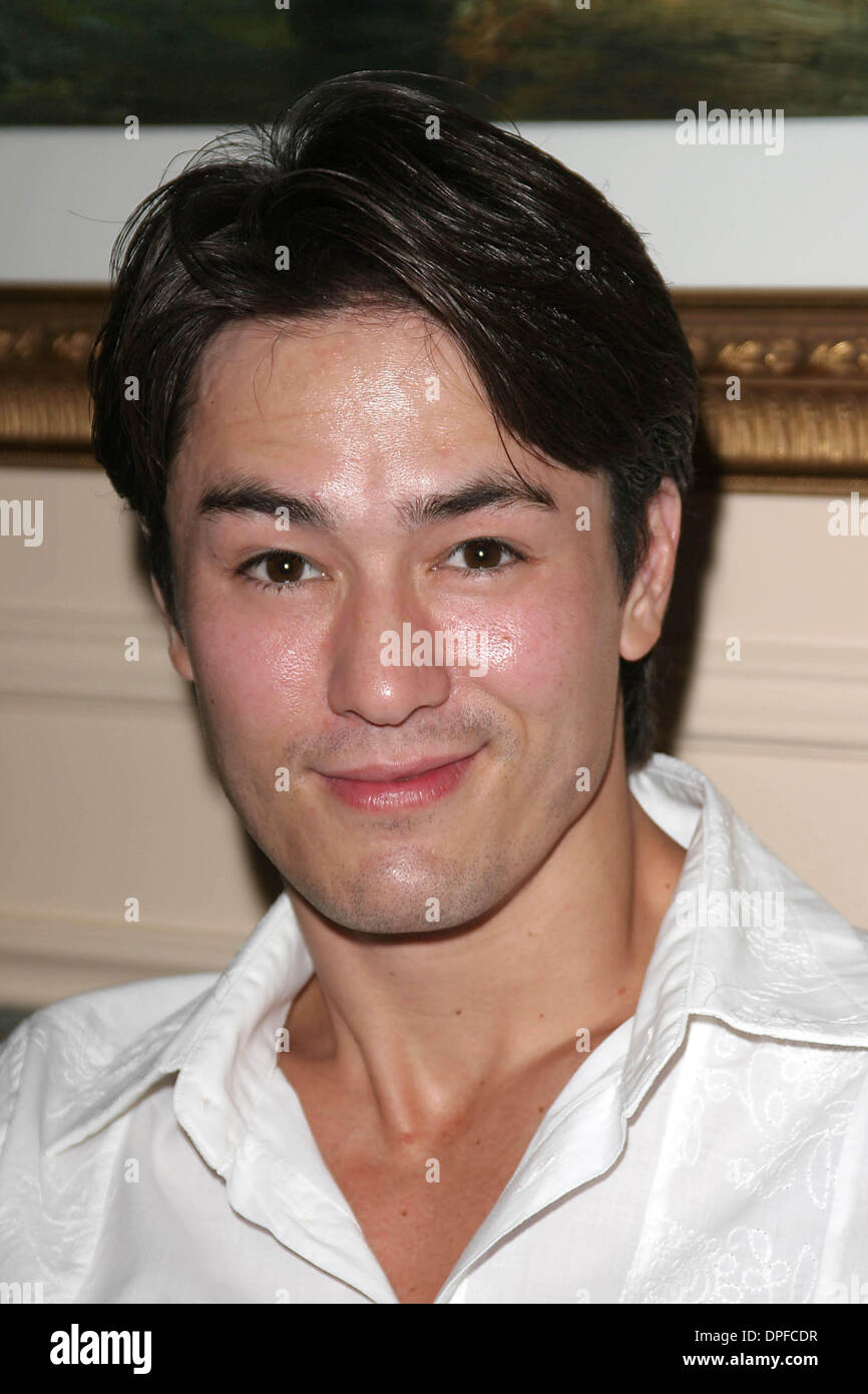 July 12, 2006 - Hollywood, California, U.S. - K49002EG.25TH ANNUAL VSDA ...