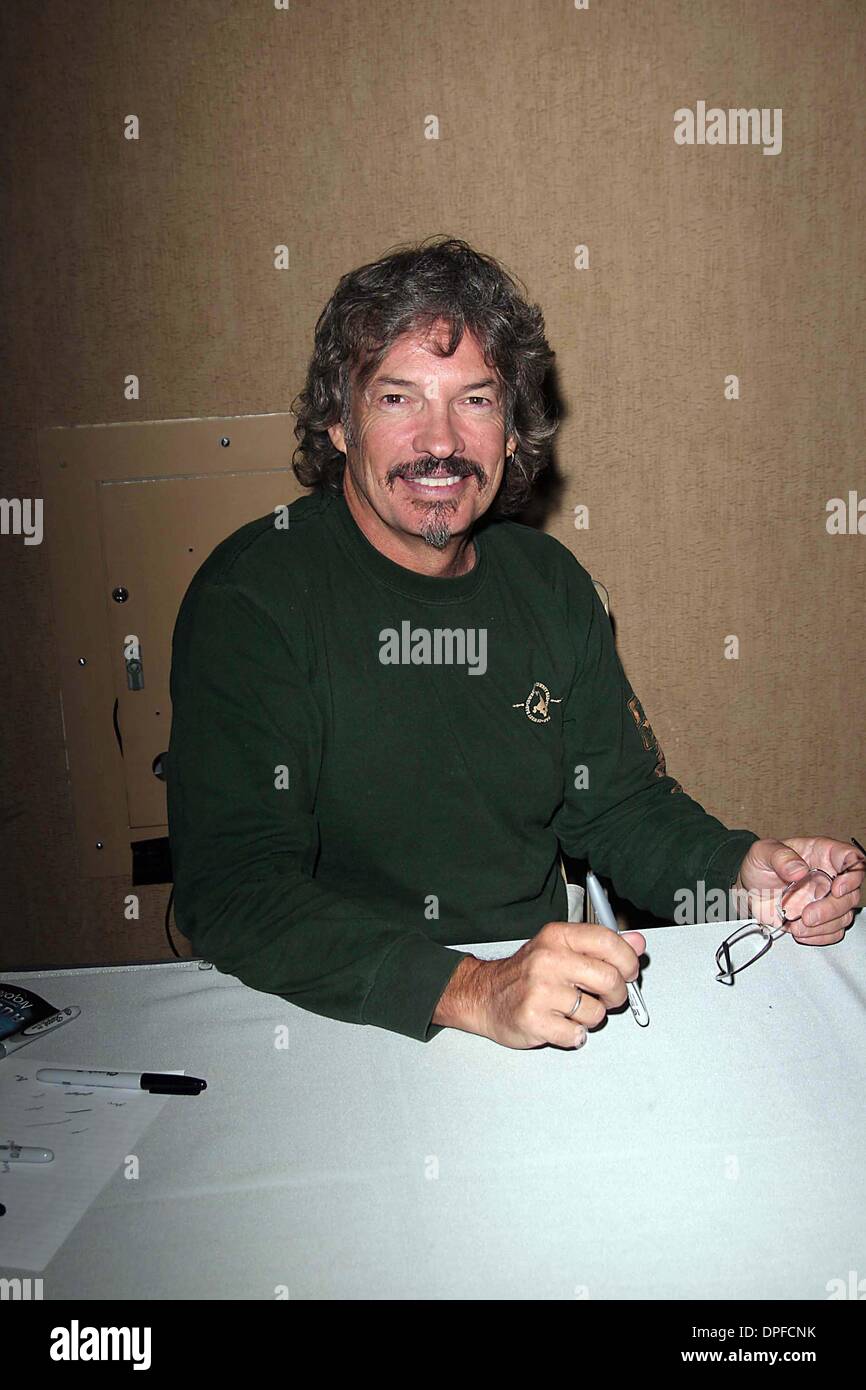 Gary graham star trek hi-res stock photography and images - Alamy