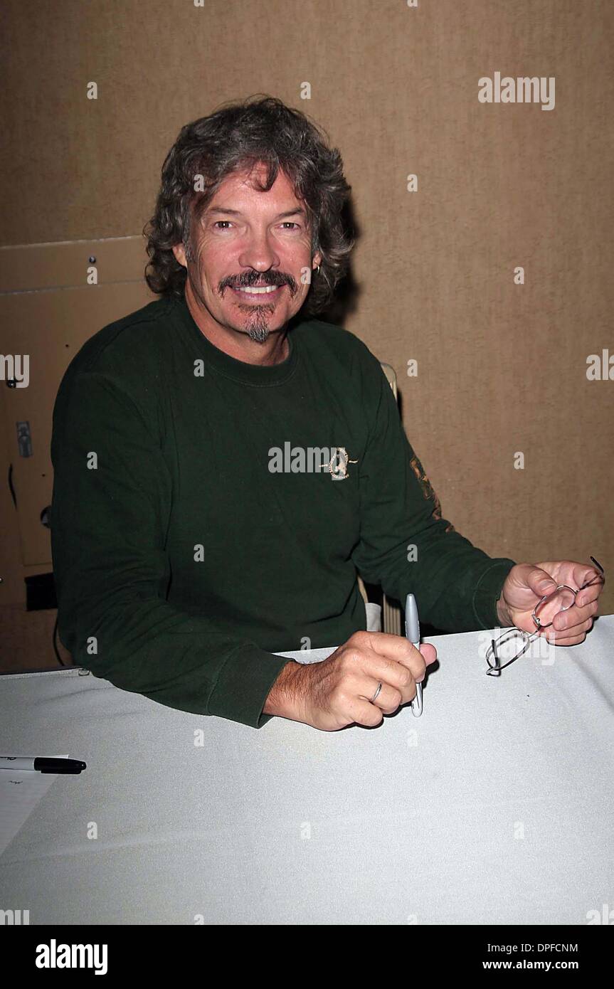 Gary graham star trek hi-res stock photography and images - Alamy