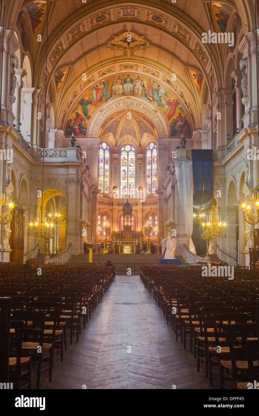 The interior of L'Eglise Saint Roch in Paris, France, Europe Stock ...