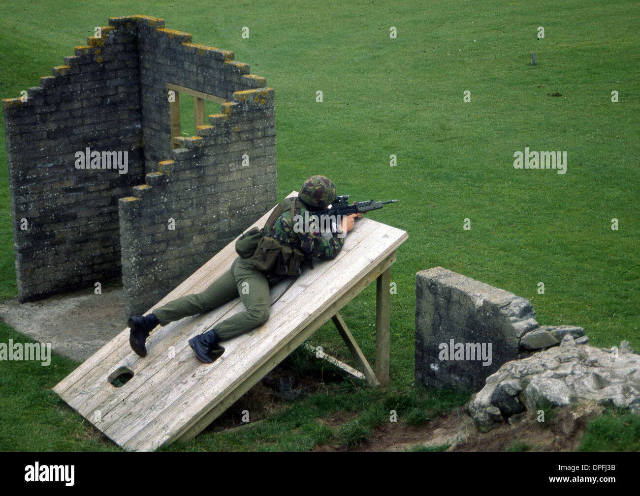 British army solders live firing on the ETR range northern Ireland ...