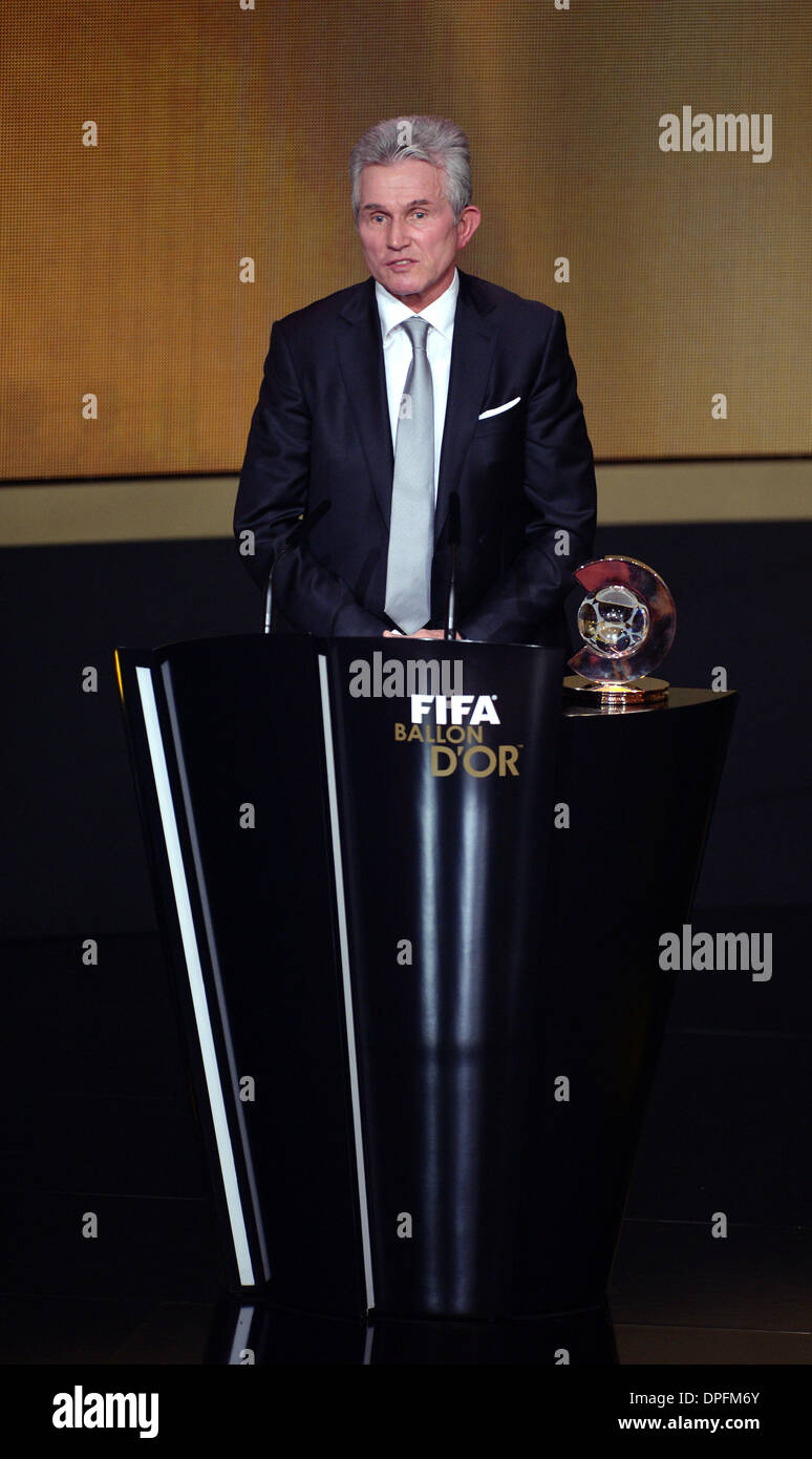 Soccer football manager year award hi-res stock photography and images ...