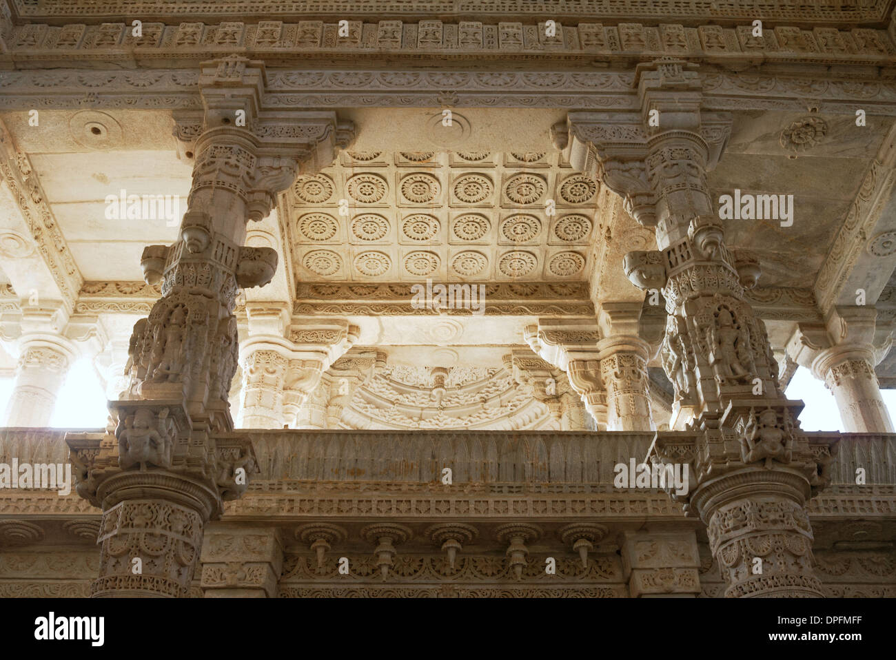 Ranakpur Temple of Jainism known for its carved Pillars and Design ...