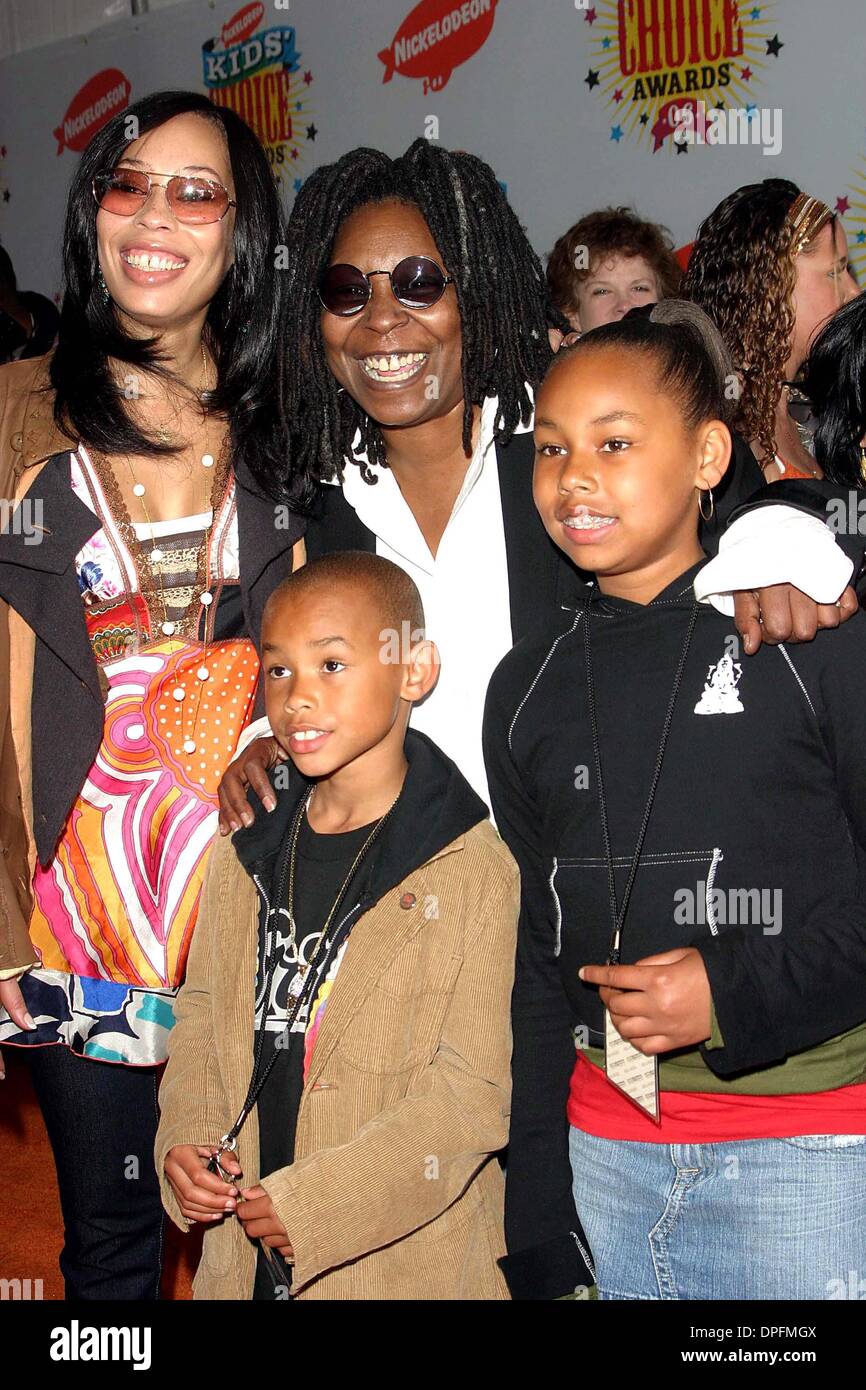 Apr. 1, 2006 - Hollywood, California, U.S. - K47403EG.NICKELODEON'S ...