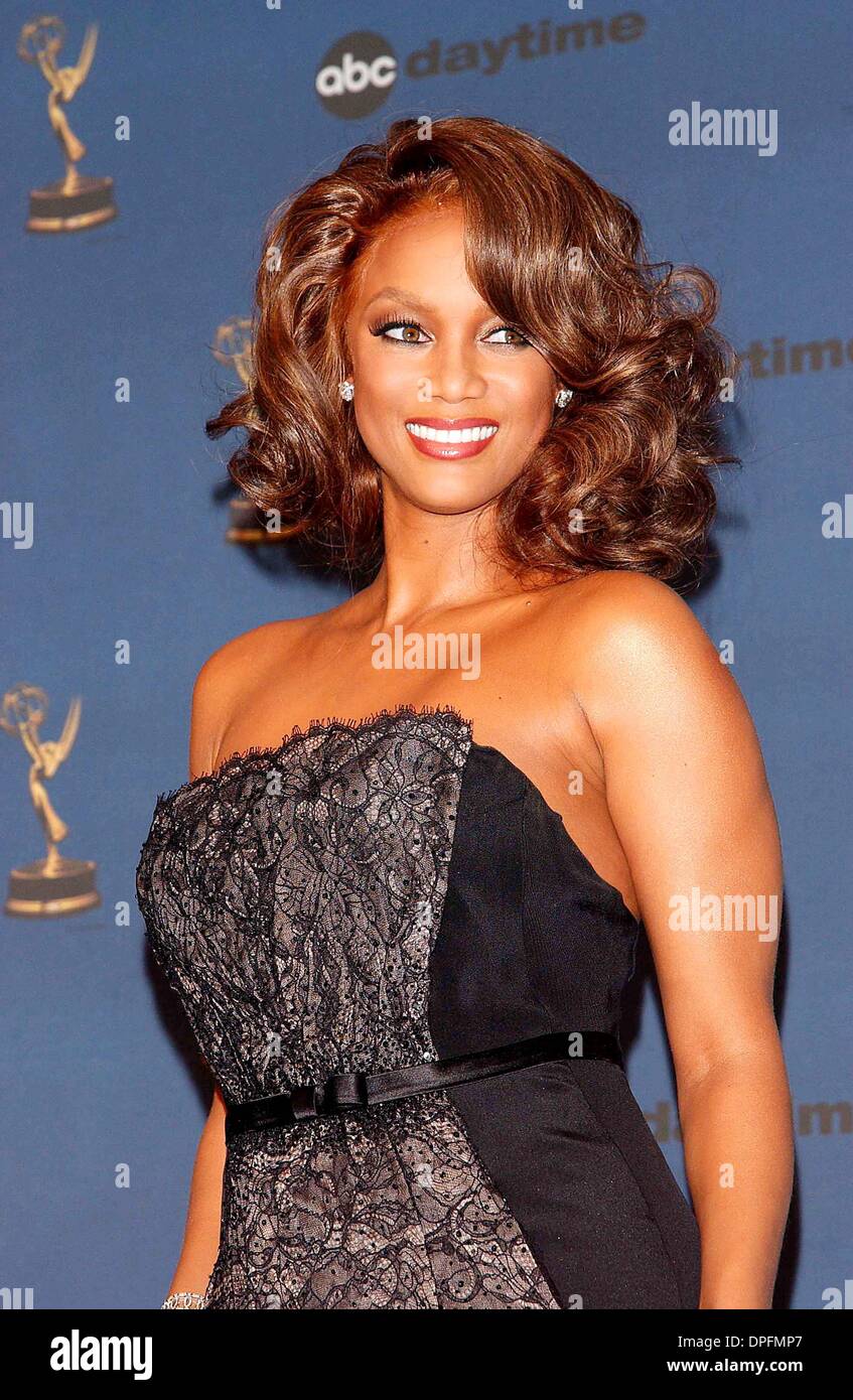 Tyra banks 2006 hi-res stock photography and images - Alamy
