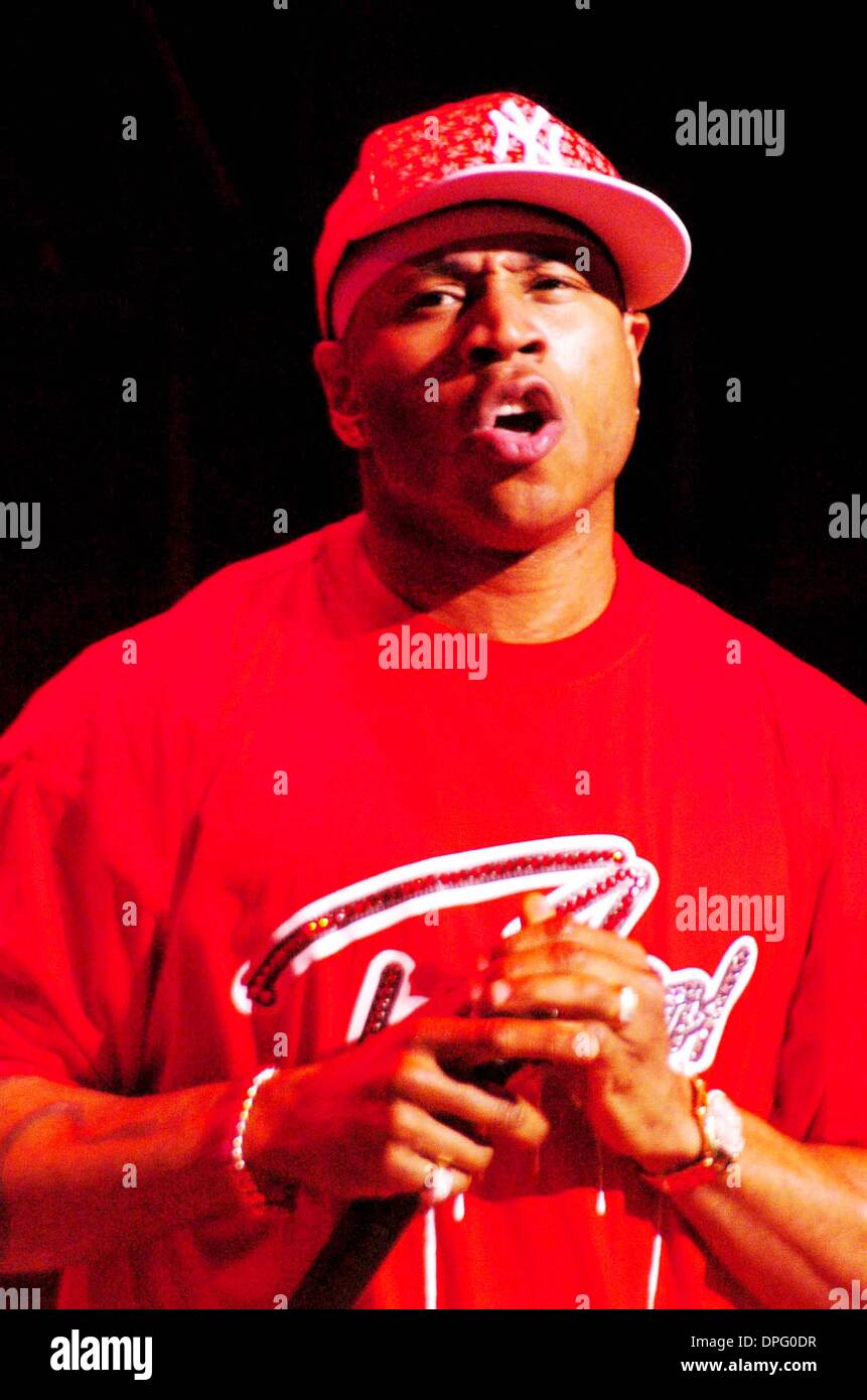 May 27, 2006 - New York, New York, U.S. - LL COOL J PERFORMS AT ...