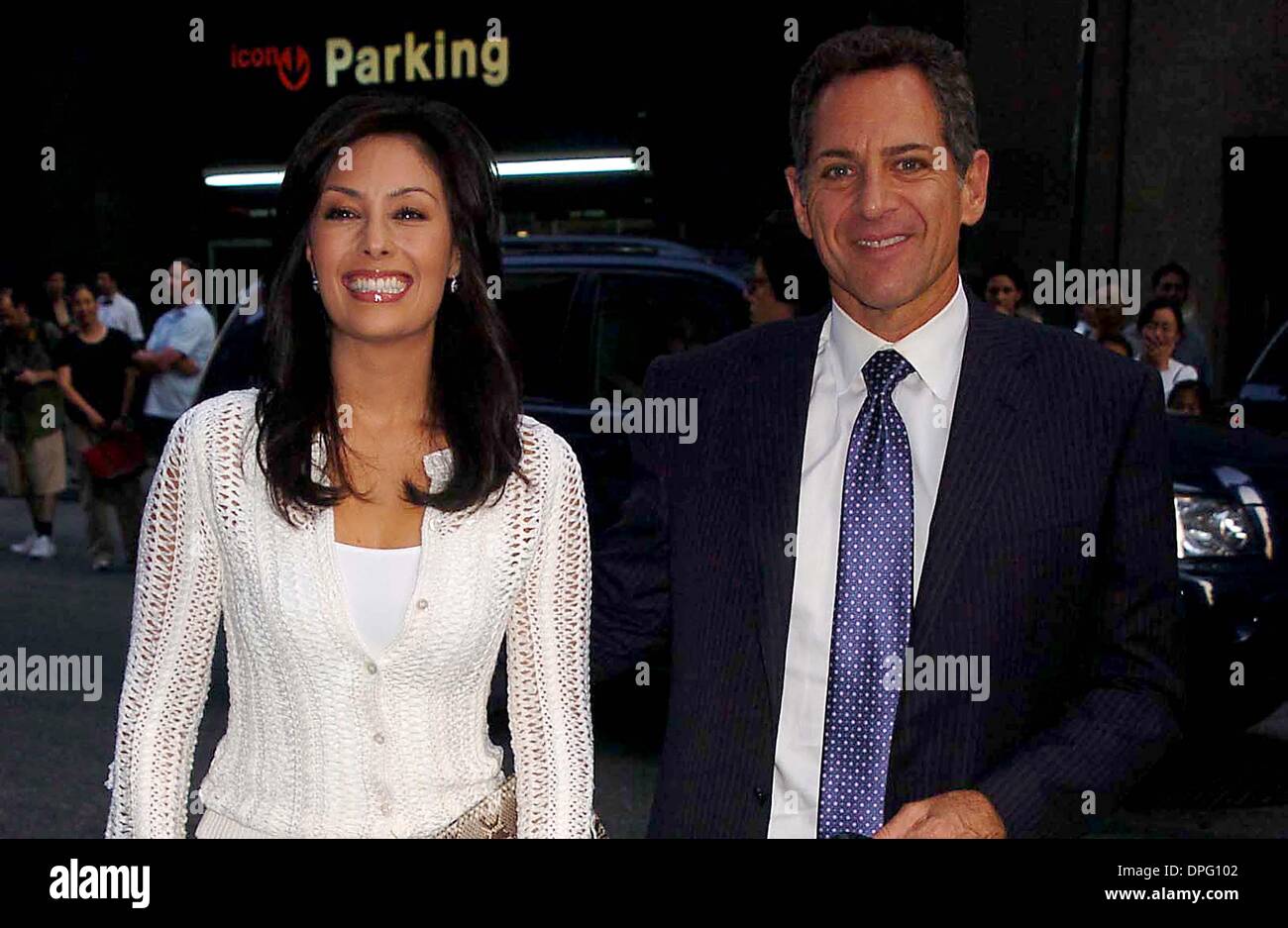 Liz cho hi-res stock photography and images - Alamy