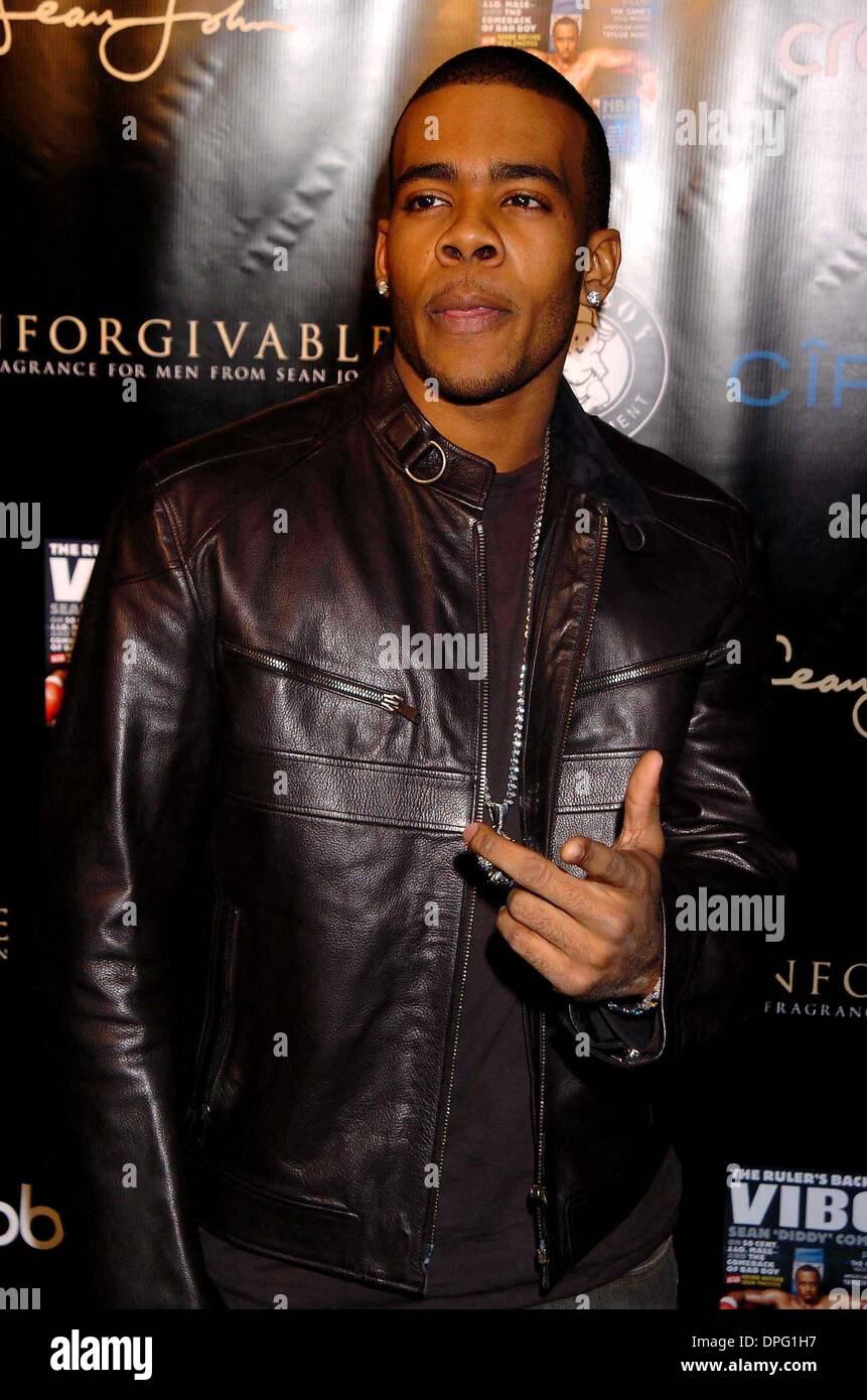 Oct. 16, 2006 - New York, New York, U.S. - DIDDY HOSTS A BLACK PARTY TO ...